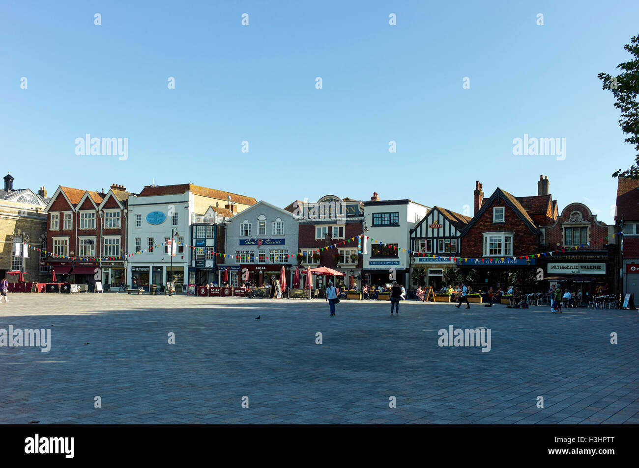 Guildhall Square Salisbury High Resolution Stock Photography and Images - Alamy