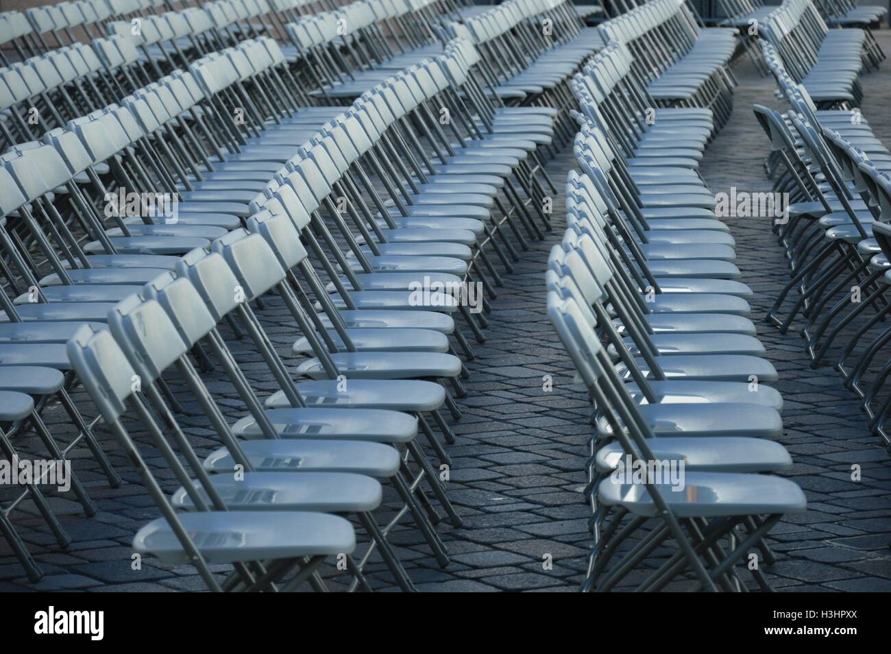 Empty column hi-res stock photography and images - Alamy