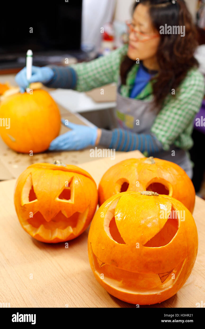 Make halloween pumpkin preparing for Halloween Stock Photo - Alamy