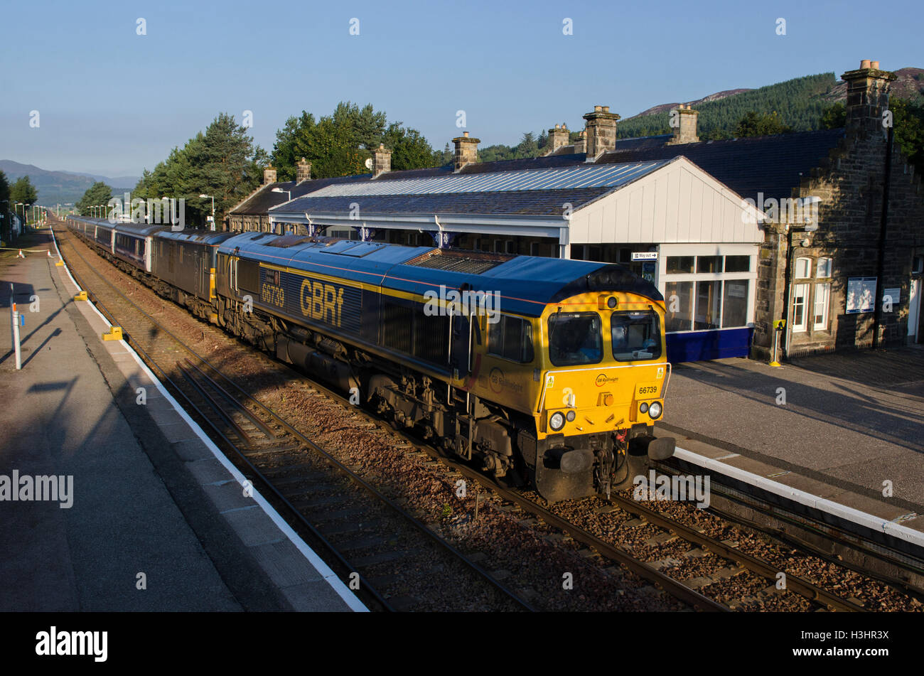 Caledonian sleeper hi-res stock photography and images - Alamy