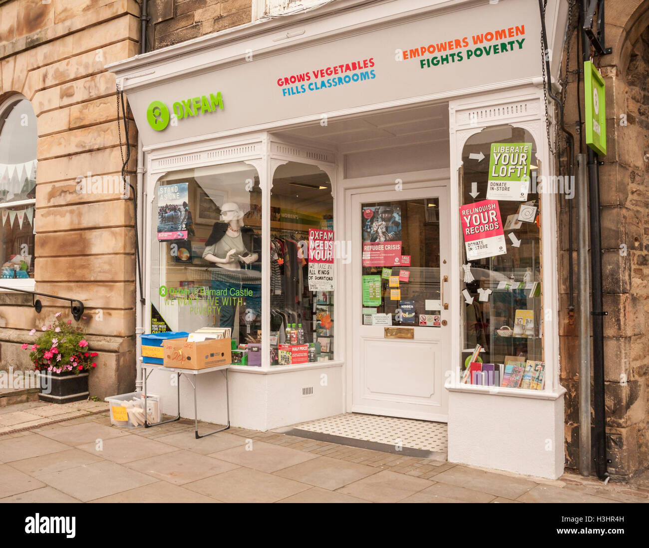 Barnard castle high street hi-res stock photography and images - Alamy