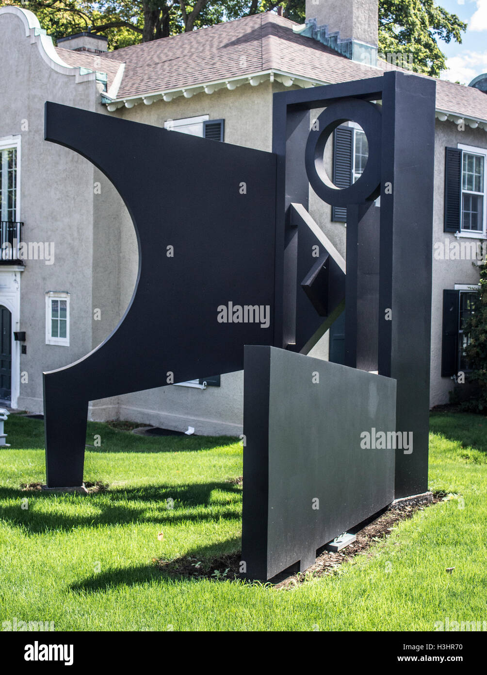 Hyde Collection exterior sculpture Stock Photo - Alamy
