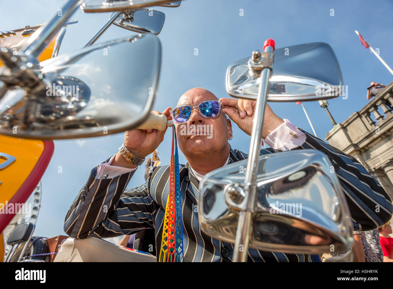 The Mod Weekender attracted thousands to Brighton this afternoon ...