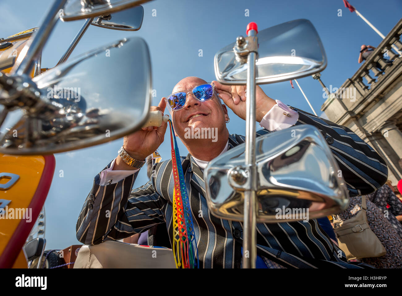 The Mod Weekender attracted thousands to Brighton this afternoon ...