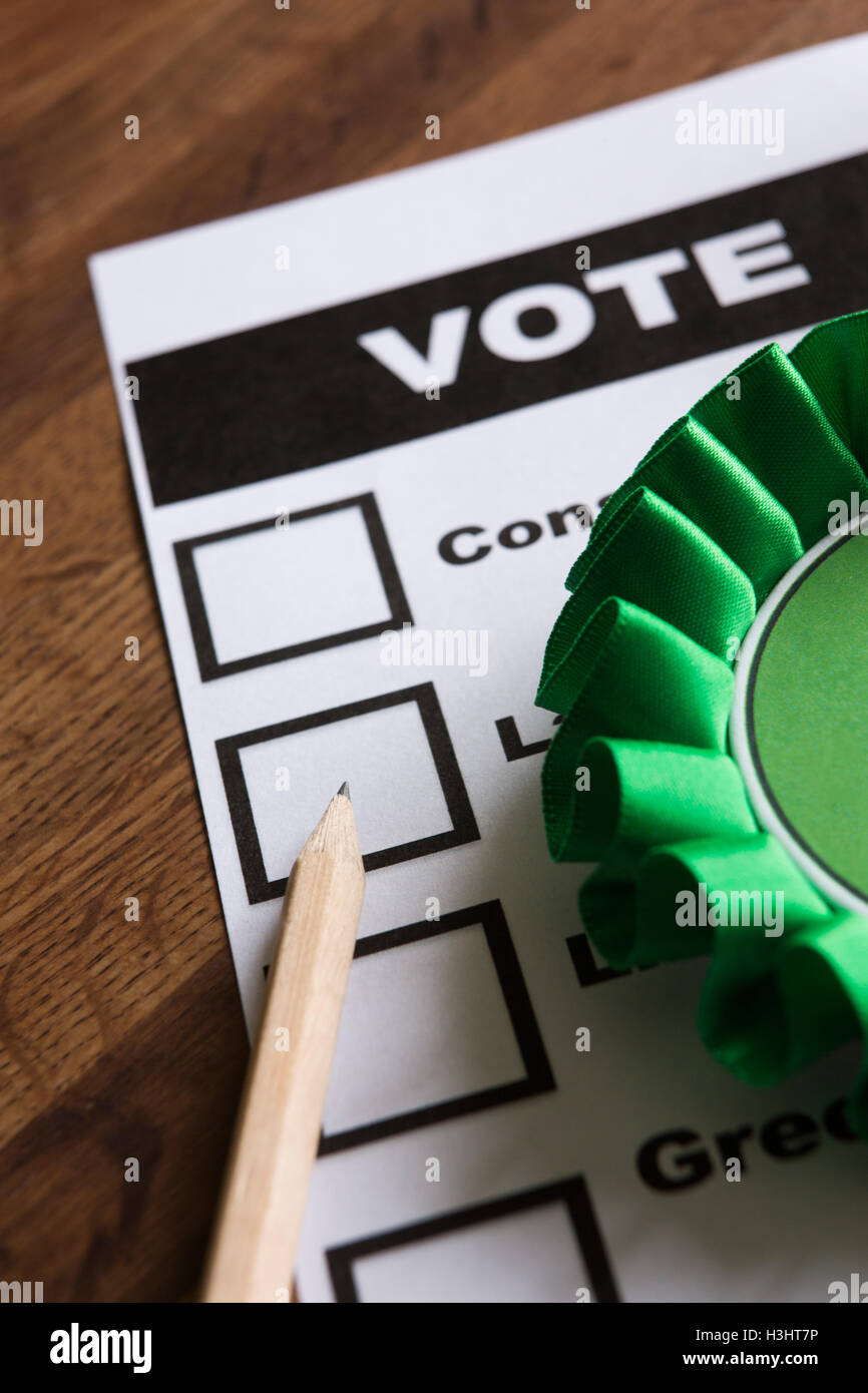 Green paper parliament hi-res stock photography and images - Alamy