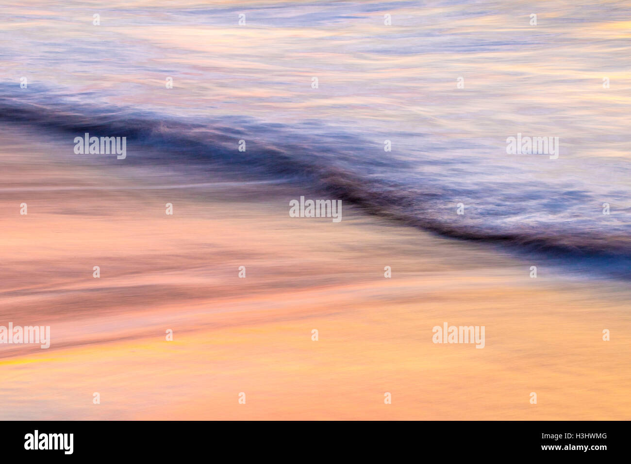 Ocean wave motion hi-res stock photography and images - Alamy