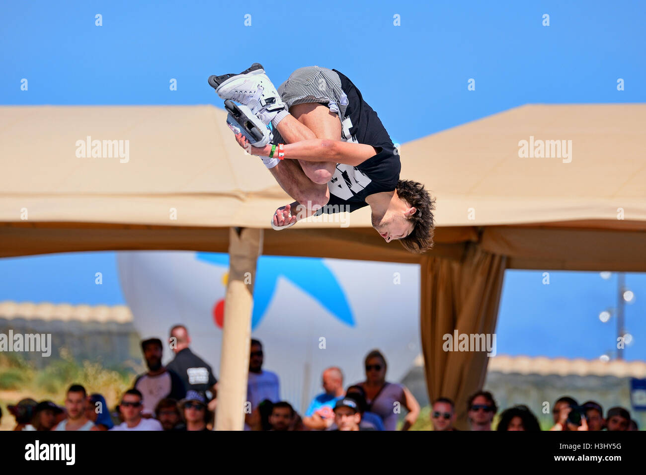Roller skater competition hi-res stock photography and images - Alamy