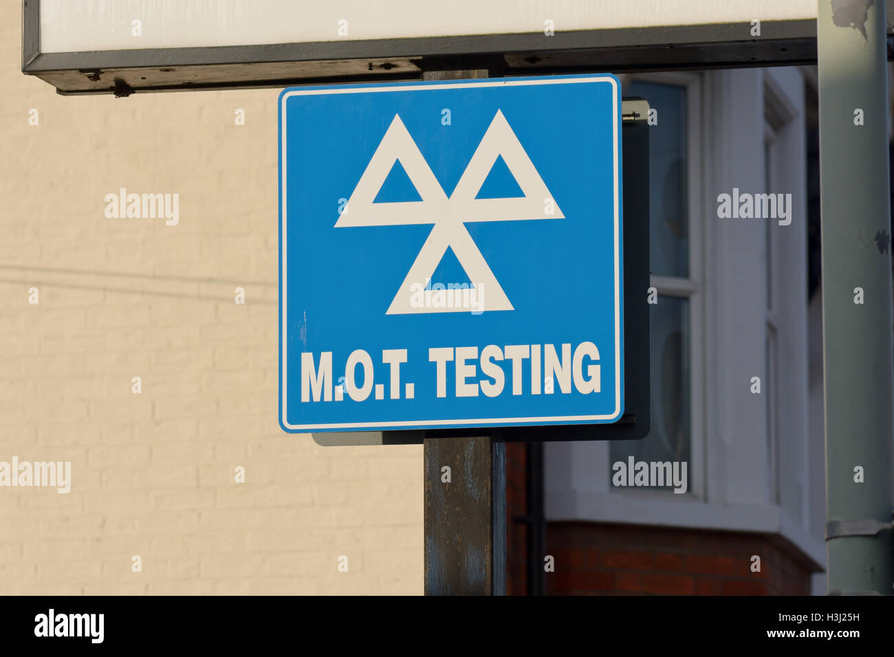 MOT Testing sign outside garage Stock Photo - Alamy