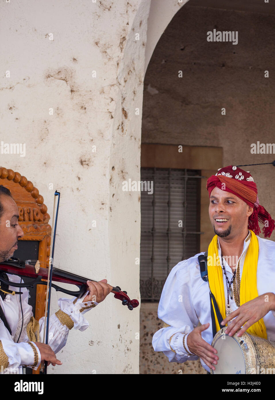 Arabic music hi-res stock photography and images - Alamy