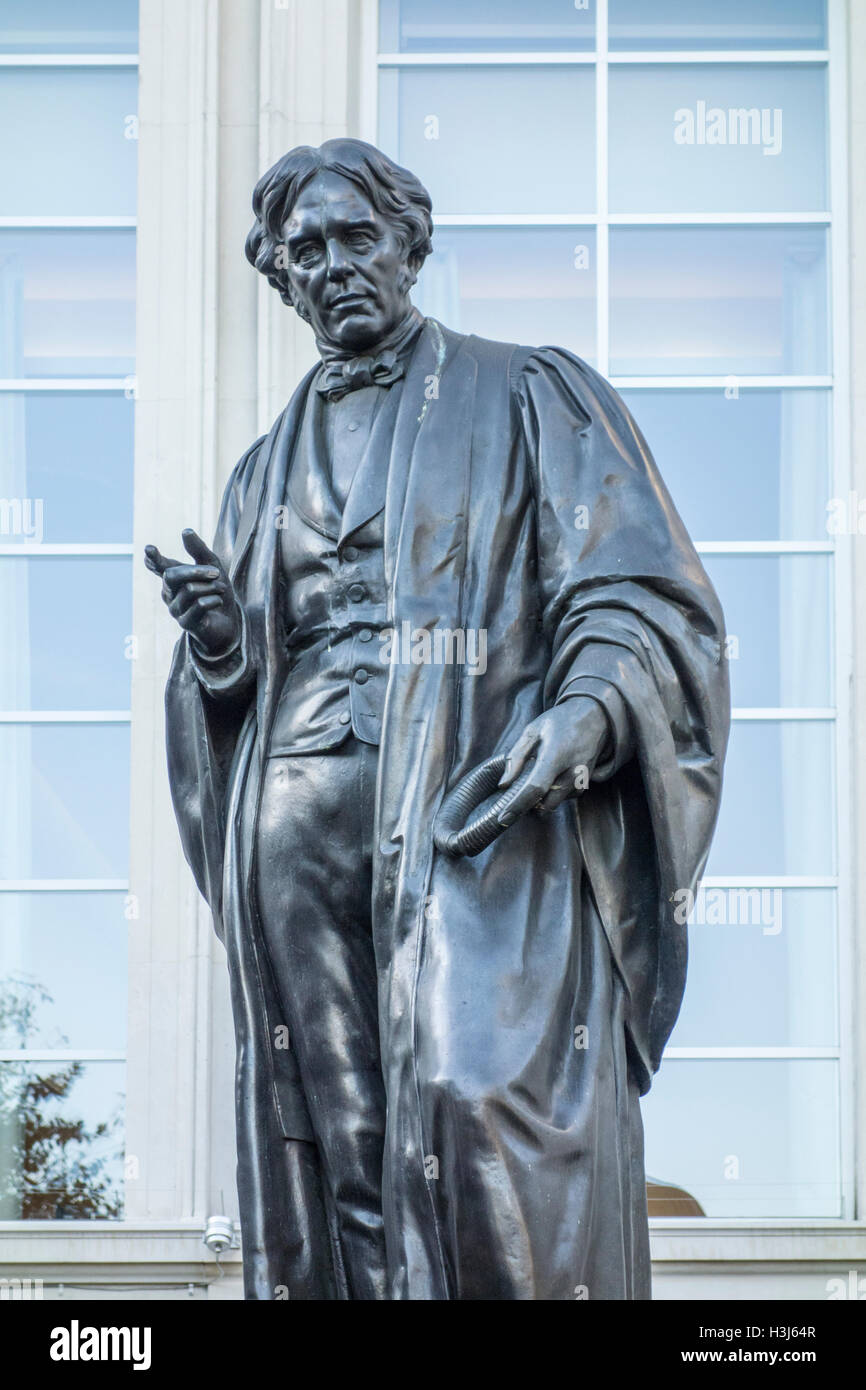 Michael Faraday Statue High Resolution Stock Photography and Images - Alamy