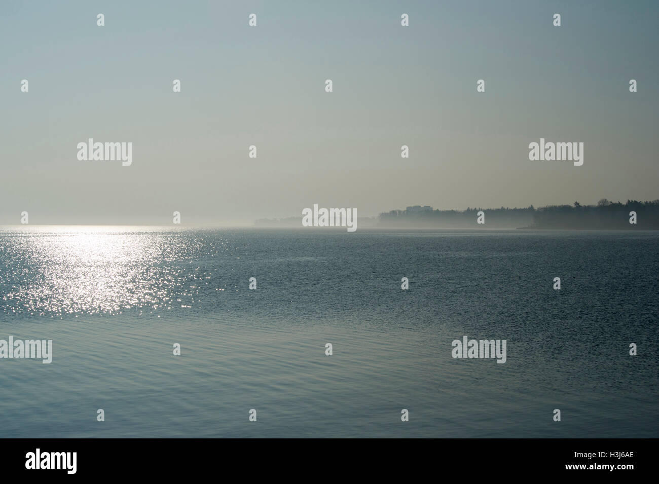 Lake reflection sun hi-res stock photography and images - Alamy