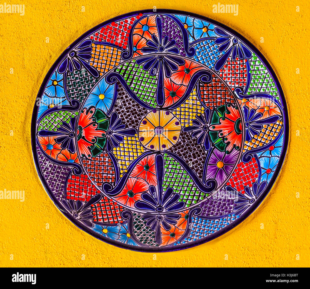 Ceramic mexican plate hi-res stock photography and images - Alamy