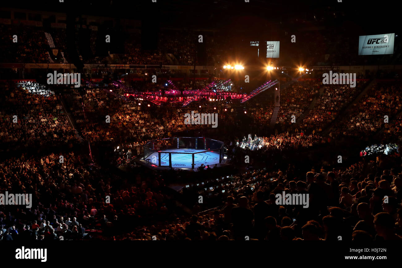 Ufc octagon general hi-res stock photography and images - Alamy