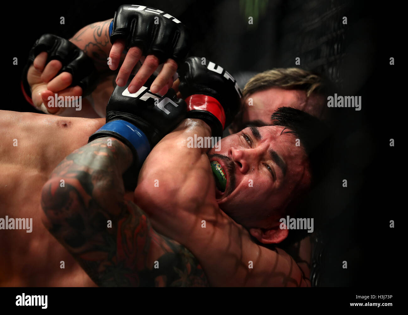 Featherweight division hi-res stock photography and images - Alamy