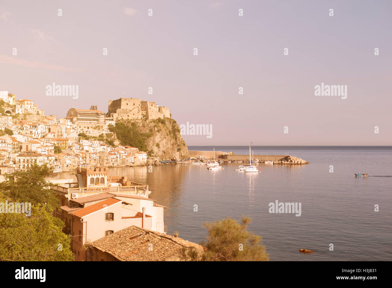 view of Strait of Messina seen from Calabria Stock Photo - Alamy