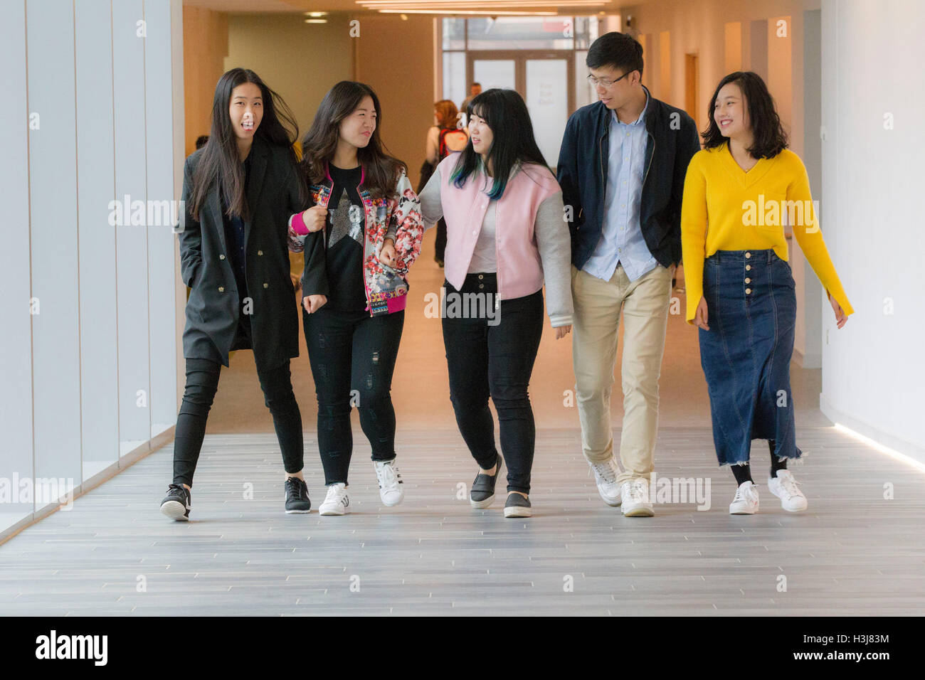 Chinese university campus hi-res stock photography and images - Alamy
