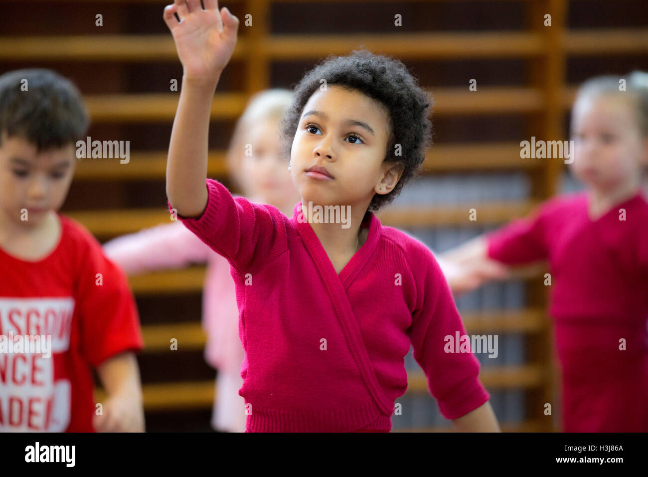 Ethnic mix of children at dance school Stock Photo - Alamy