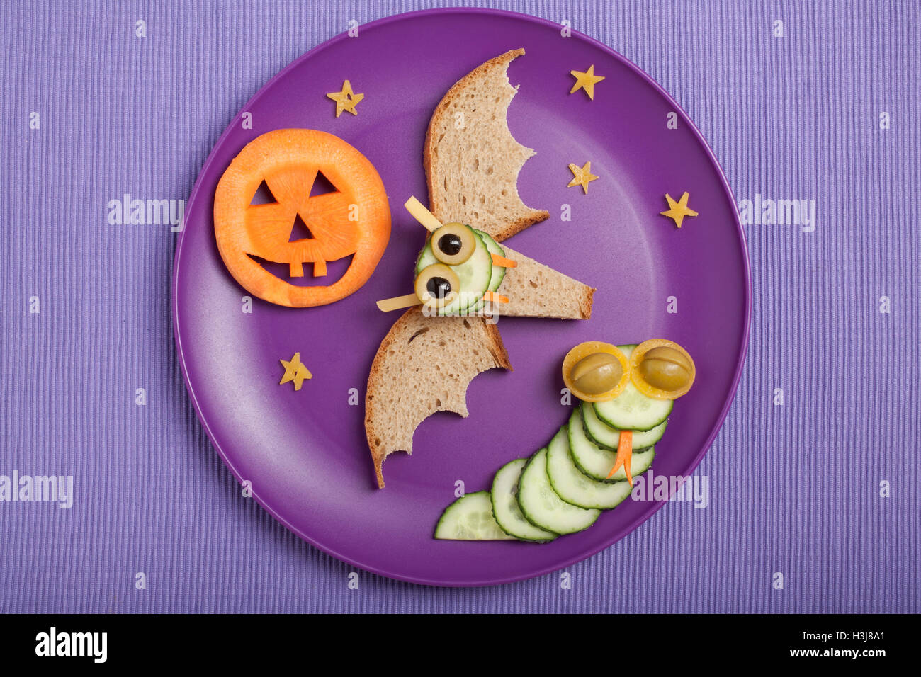 Snake bread hi-res stock photography and images - Alamy