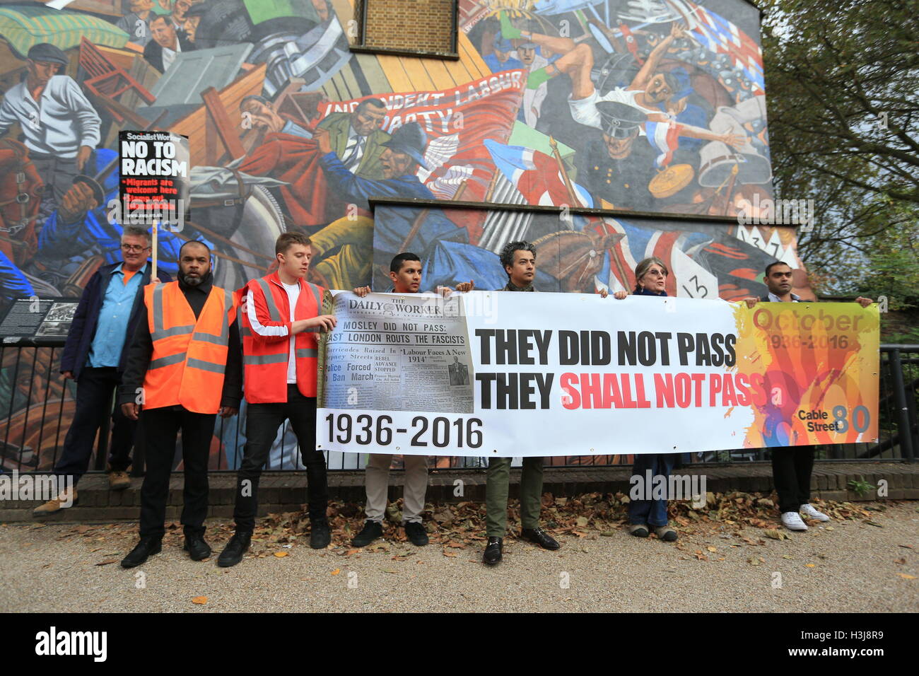 Battle of cable street hi-res stock photography and images - Alamy
