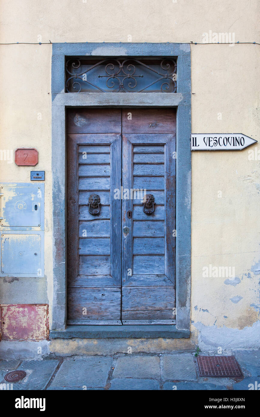 Gorgeous blue door hi-res stock photography and images - Alamy