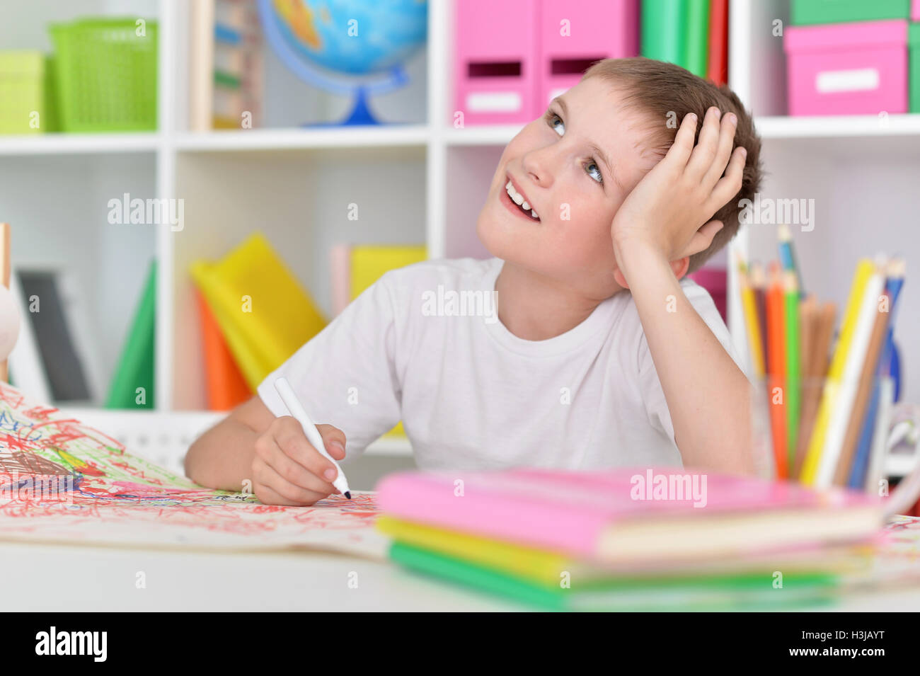 cute little boy drawing Stock Photo - Alamy