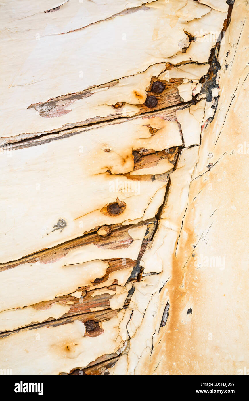 Old flaking paint hi-res stock photography and images - Alamy