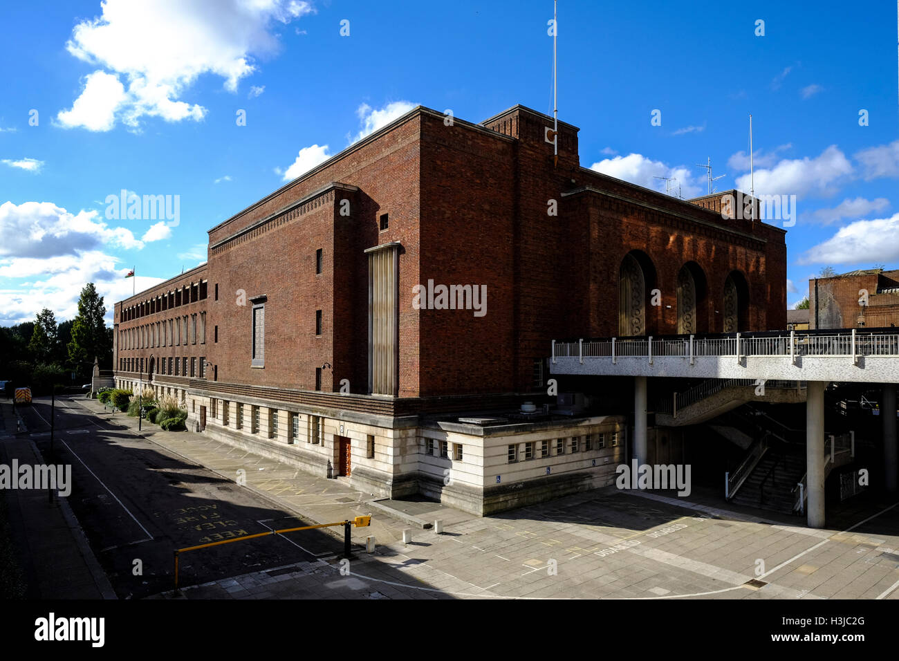 Hammersmith Town Hall Stock Photo - Alamy
