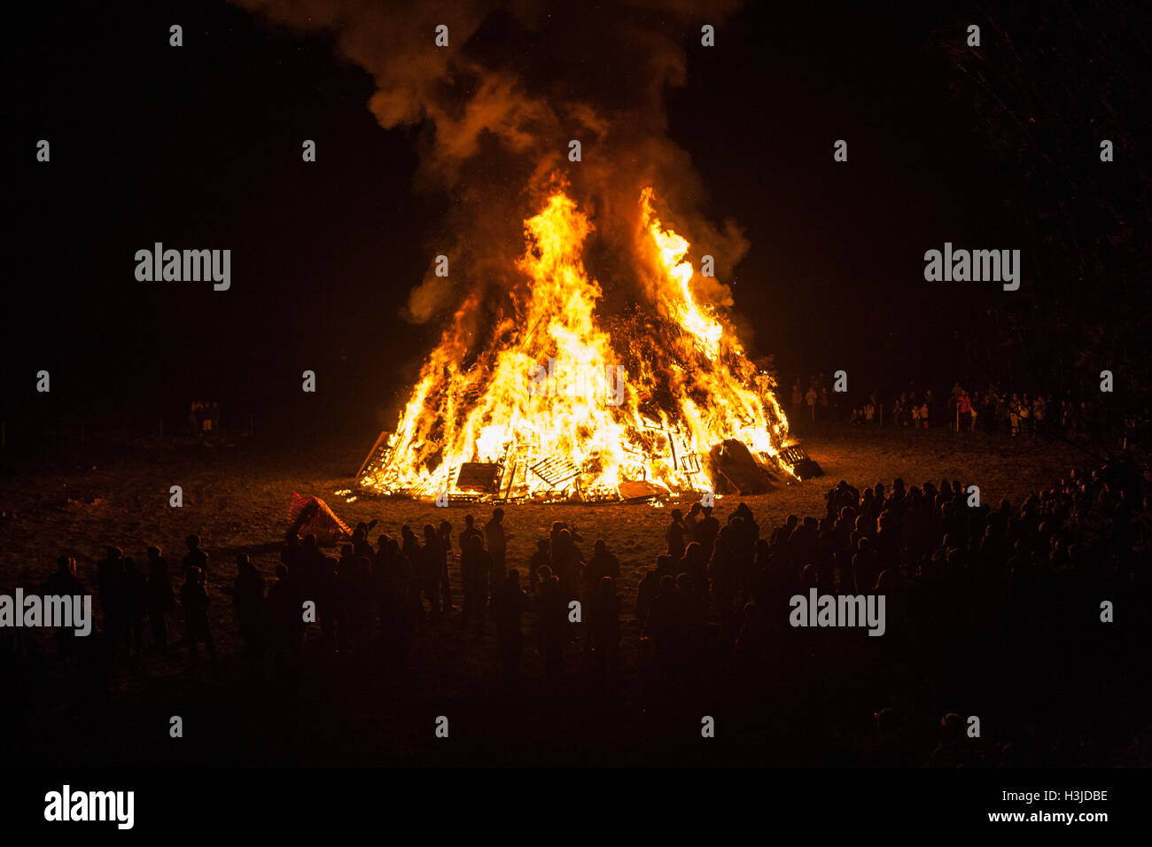 Bonfire Night, believed to be Europe's largest bonfire at Guy Fawkes ...