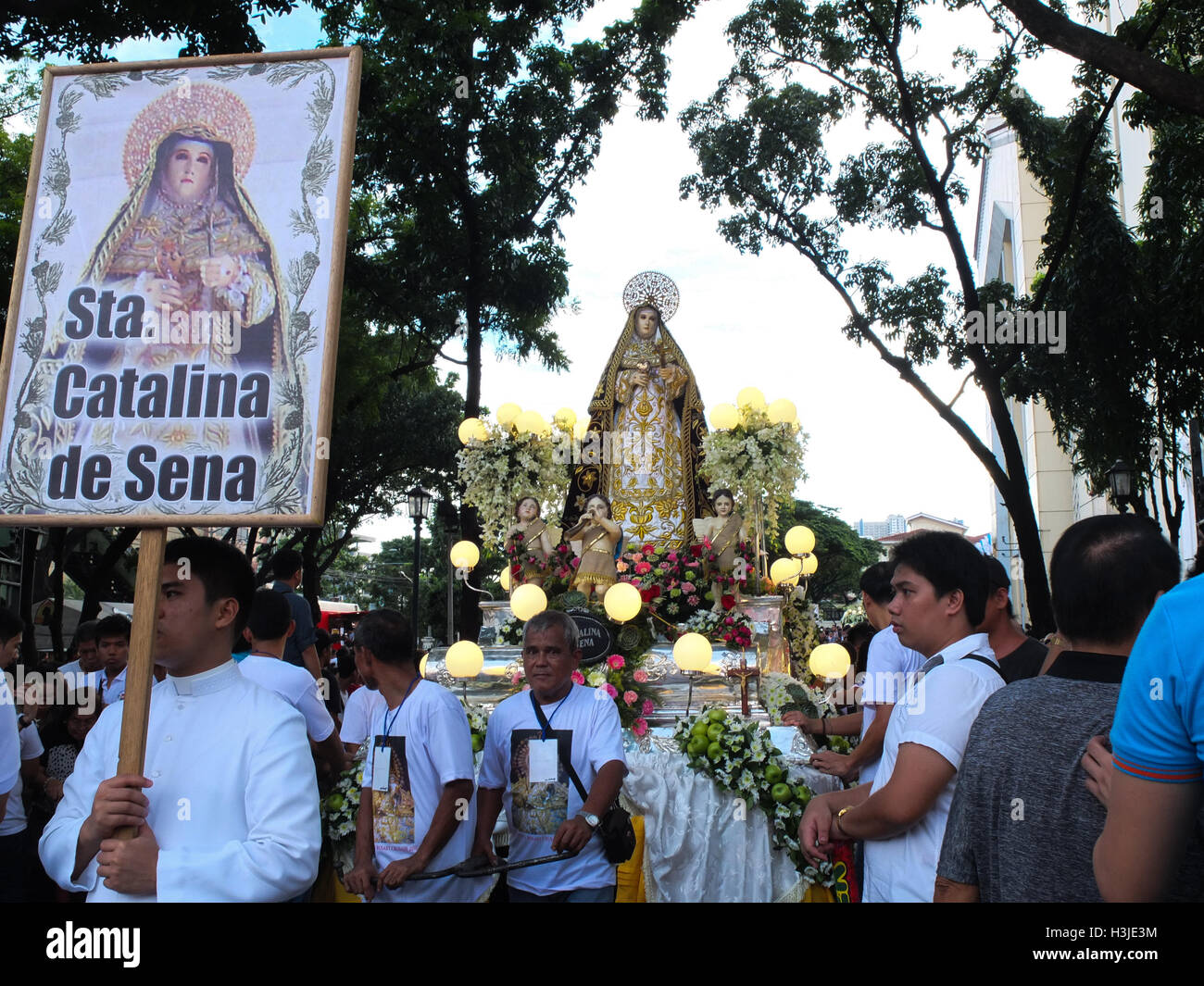 Quezon City, Philippines. 09th Oct, 2016. A replica of Santa Catalina de Sena. © Josefiel Rivera ...