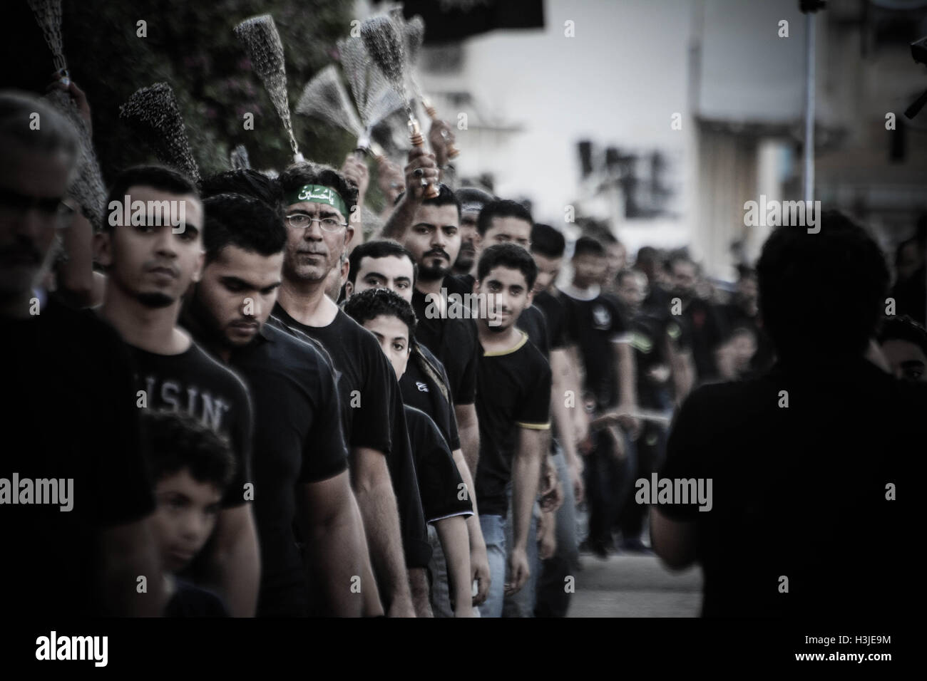 Manama, Bahrain. 09th Oct, 2016. Citizens Bahraini Shiite Muslims ...