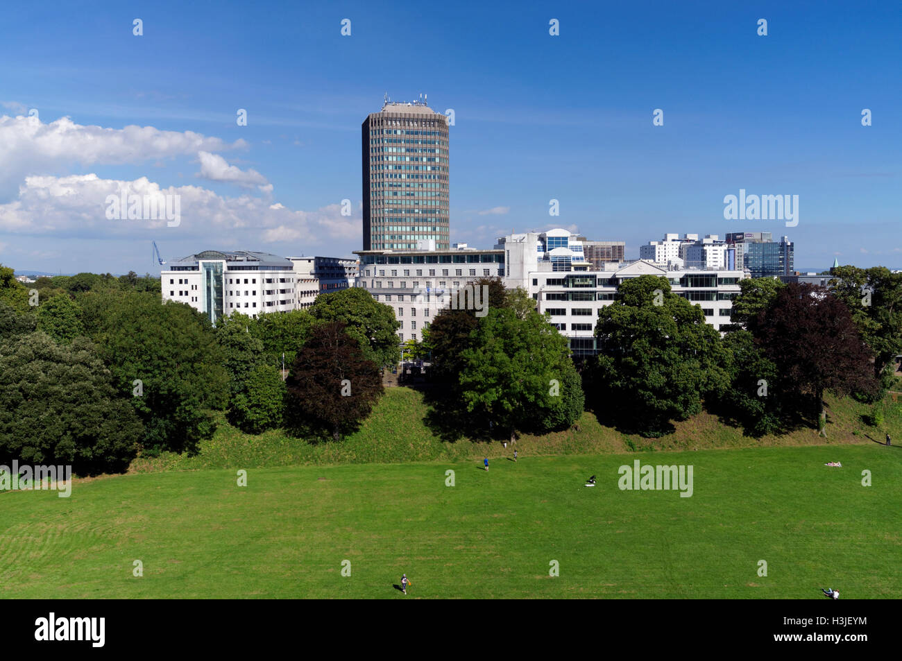 Modern buildings cardiff hi-res stock photography and images - Alamy