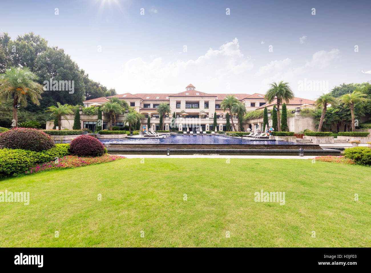 Grassland garden hi-res stock photography and images - Alamy