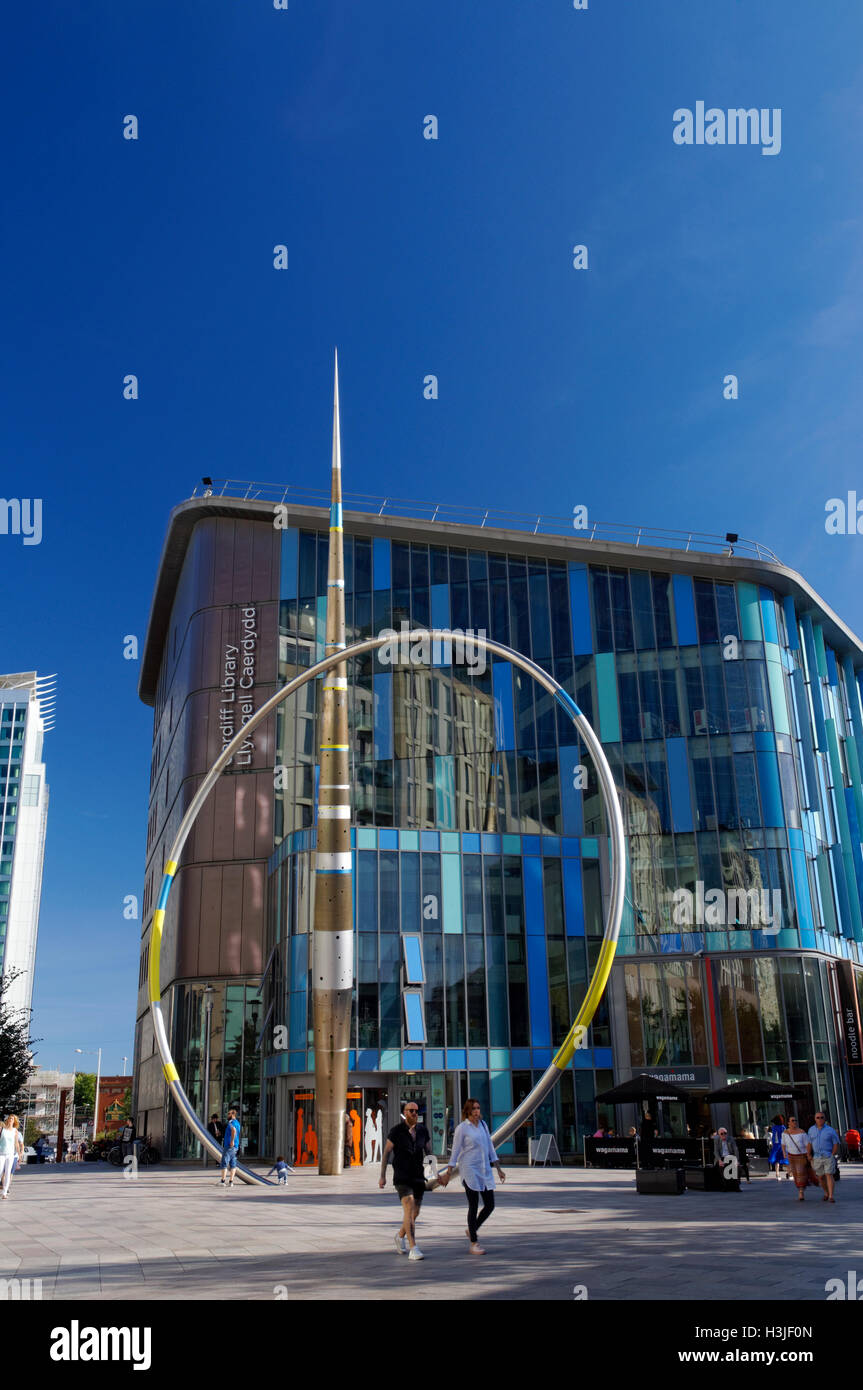 Alliance sculpture cardiff city centre hi-res stock photography and ...