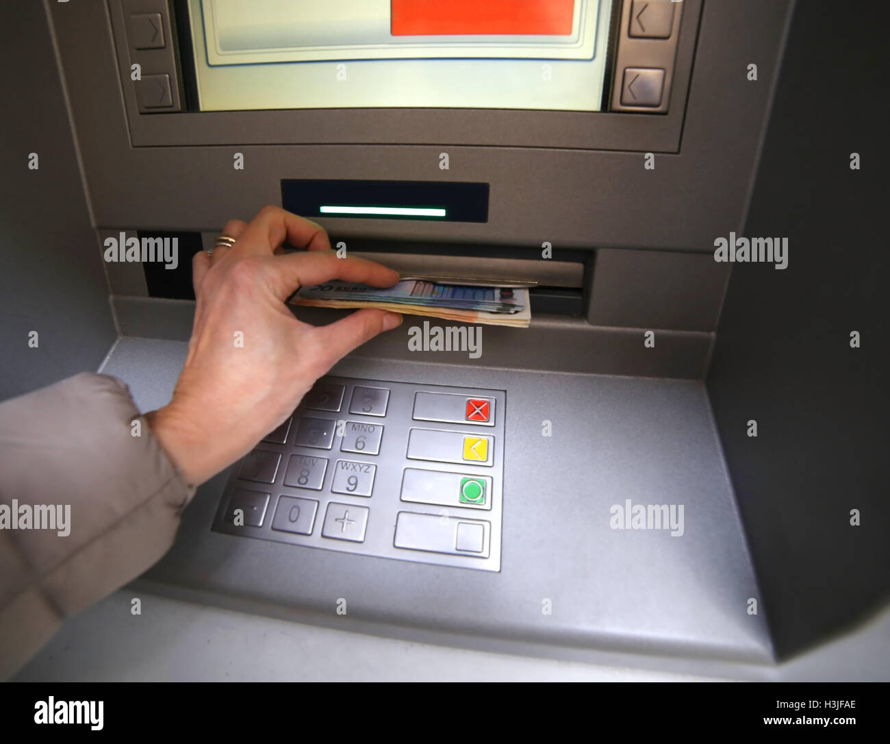 Atm machine hand woman hi-res stock photography and images - Alamy