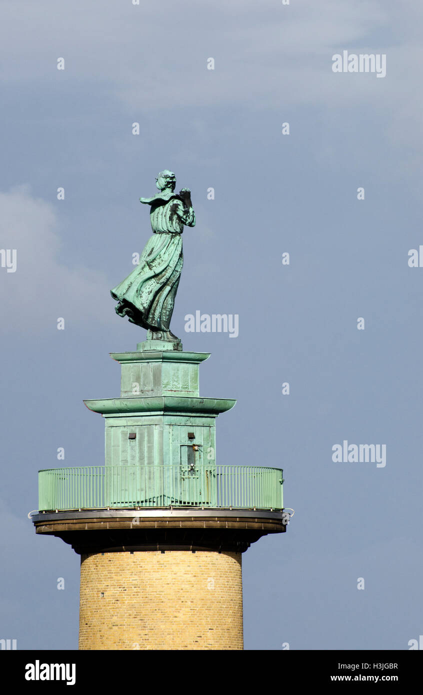 statue of 'woman looking out to sea',column,gothenburg Stock Photo - Alamy