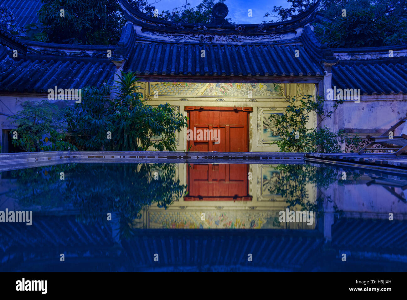 The Sou Heng Tai teakwood Chinese house, Bangkok, Thailand Stock Photo ...