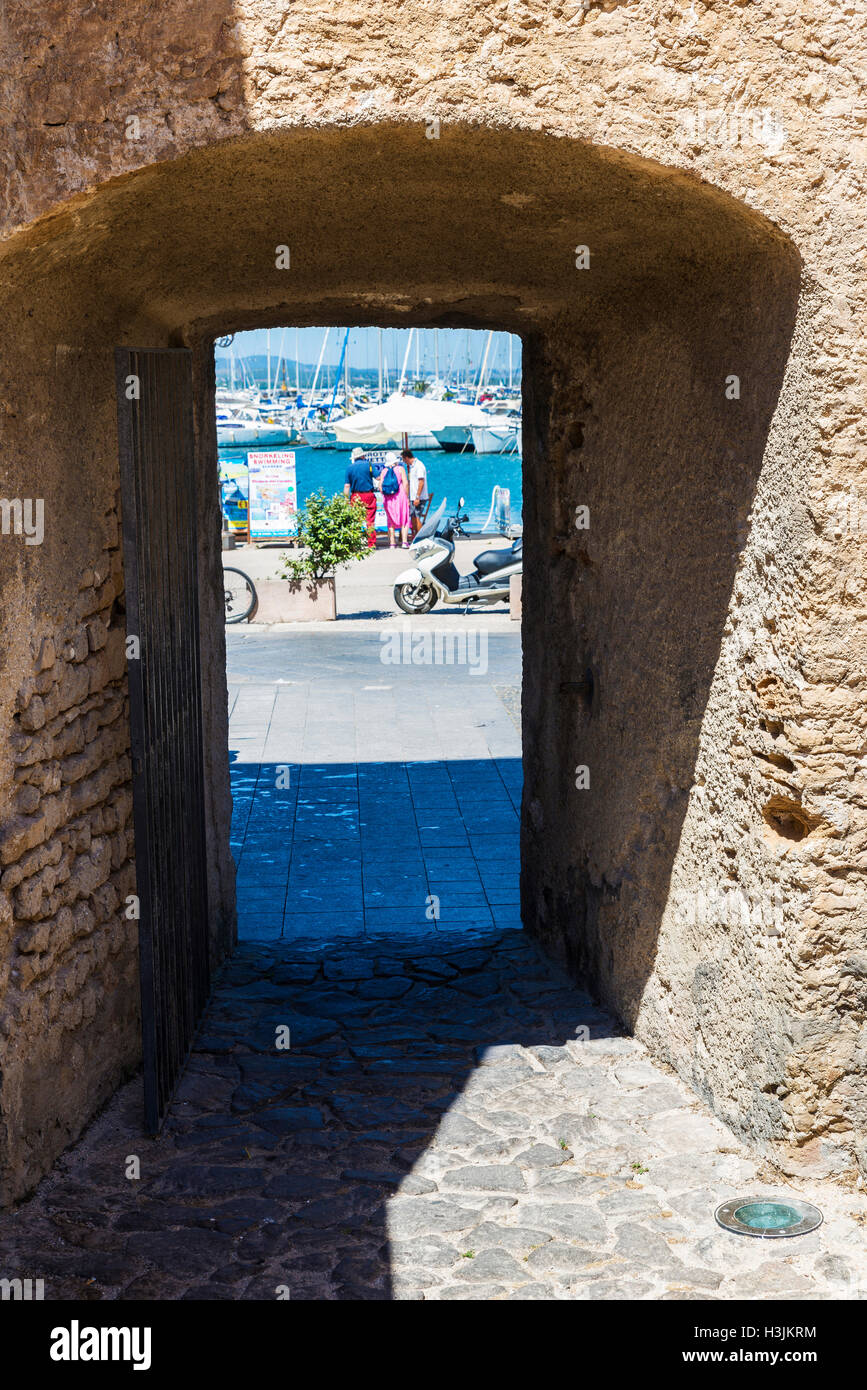 Fortification door hi-res stock photography and images - Alamy