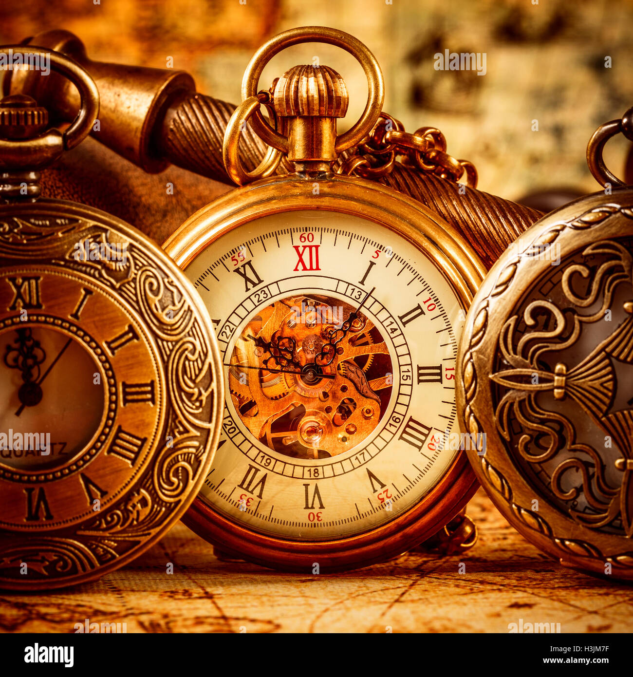 Vintage Antique pocket watch. Vintage grunge still life Stock Photo - Alamy