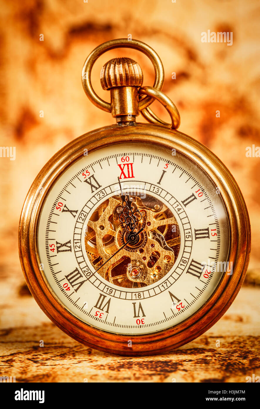 Vintage Antique pocket watch. Vintage grunge still life Stock Photo - Alamy