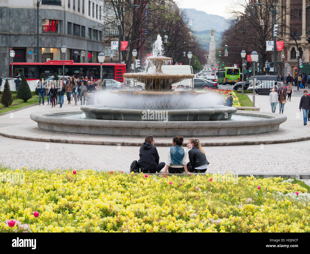 Bilbao square hi-res stock photography and images - Alamy