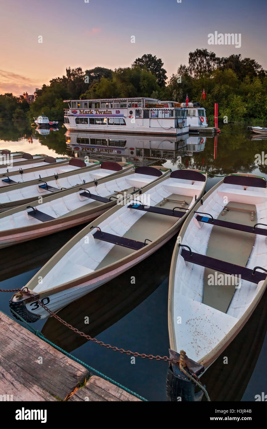 Rowing Boats & Tour Boats at The Groves on the River Dee at Sunrise ...