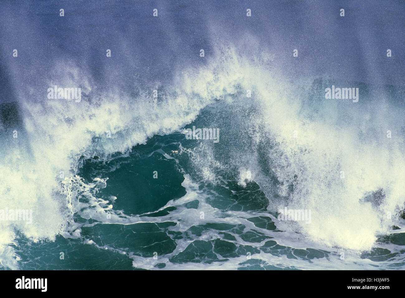 Wave power hi-res stock photography and images - Alamy