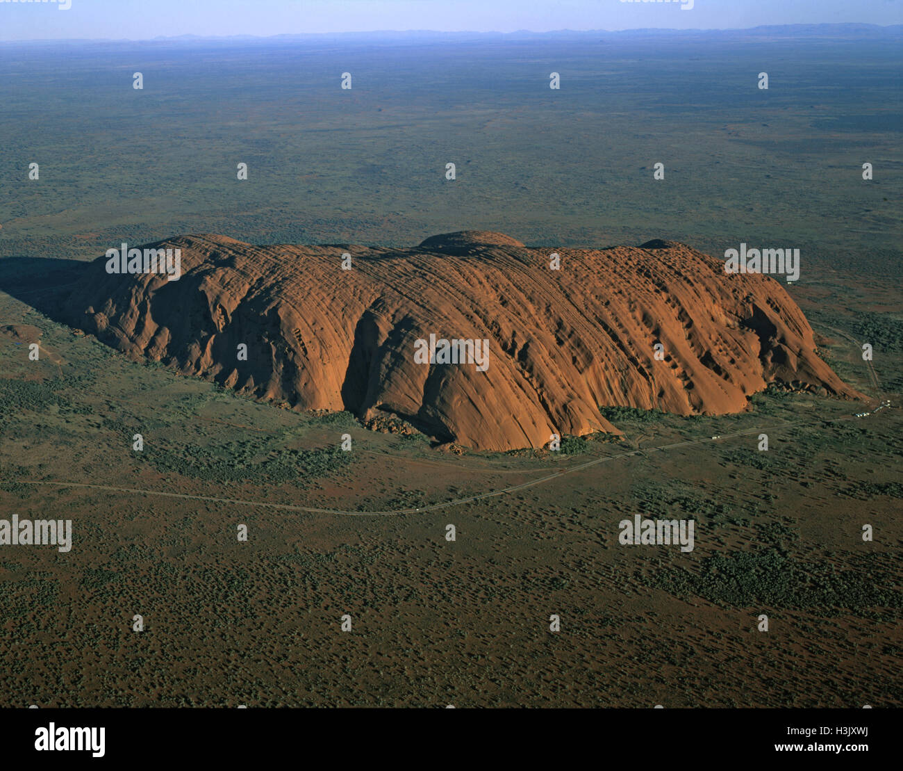 Uluru aerial hi-res stock photography and images - Alamy