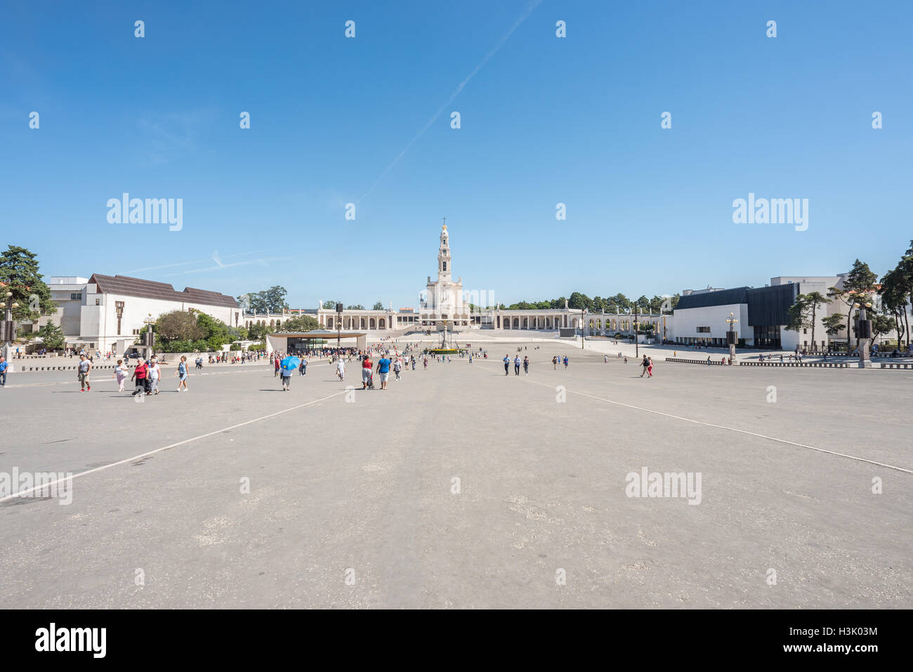 Sanctuary church in fatima hi-res stock photography and images - Alamy