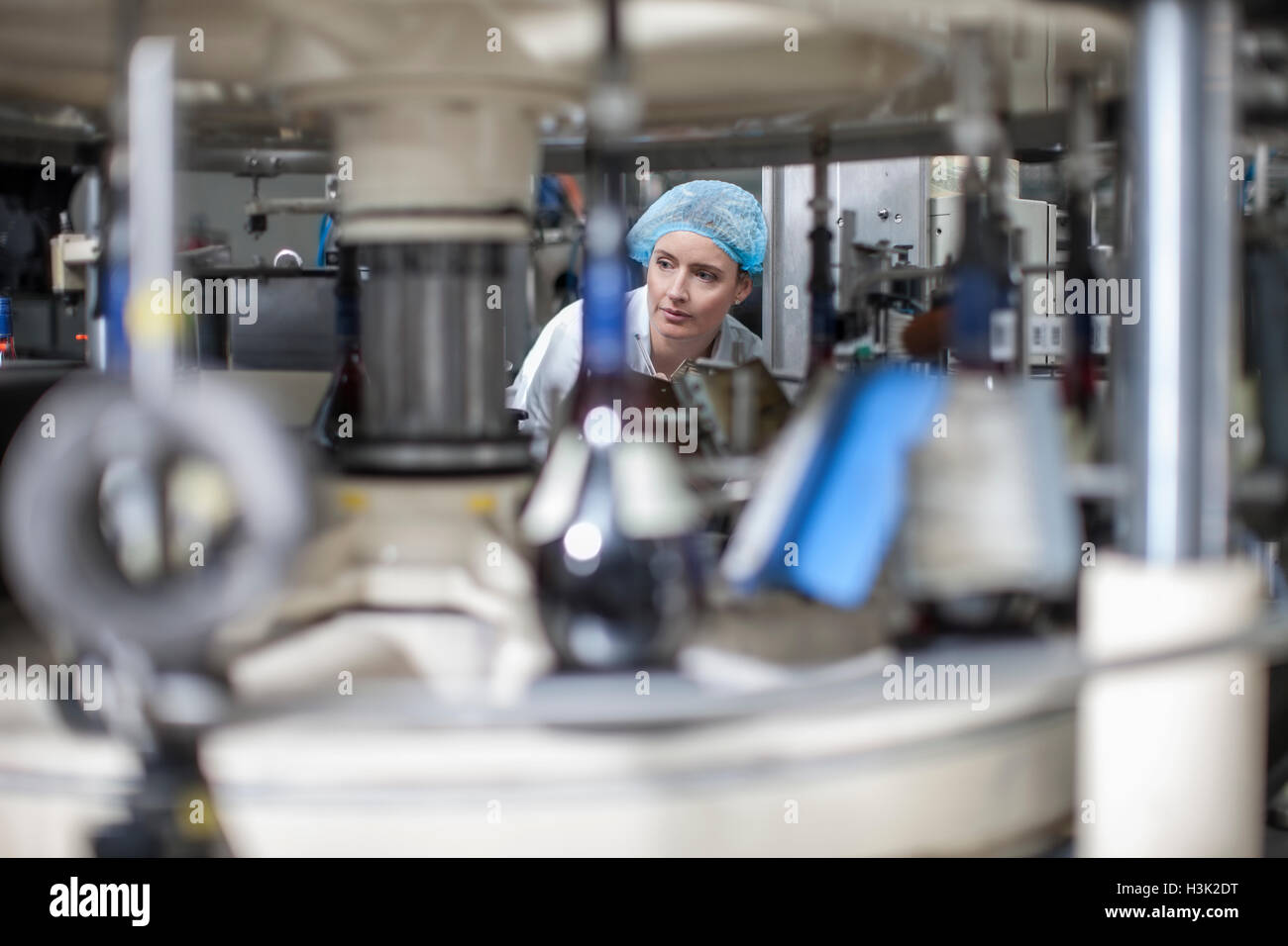 Quality control laboratory africa hi-res stock photography and images ...