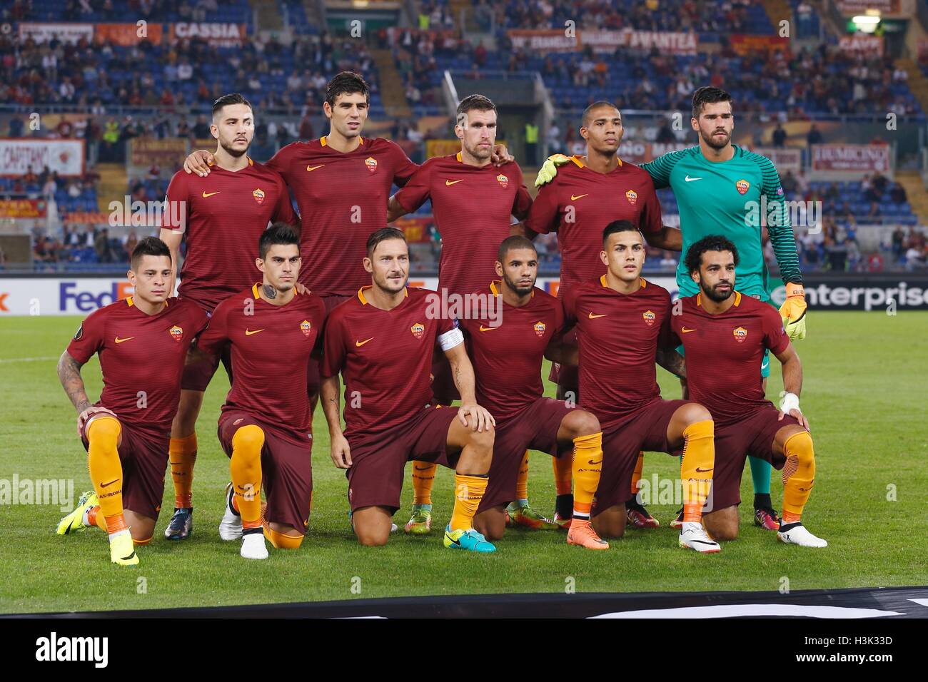 Roma, Italy. 29th Sep, 2016. Roma team goup line-up (Roma) Football ...