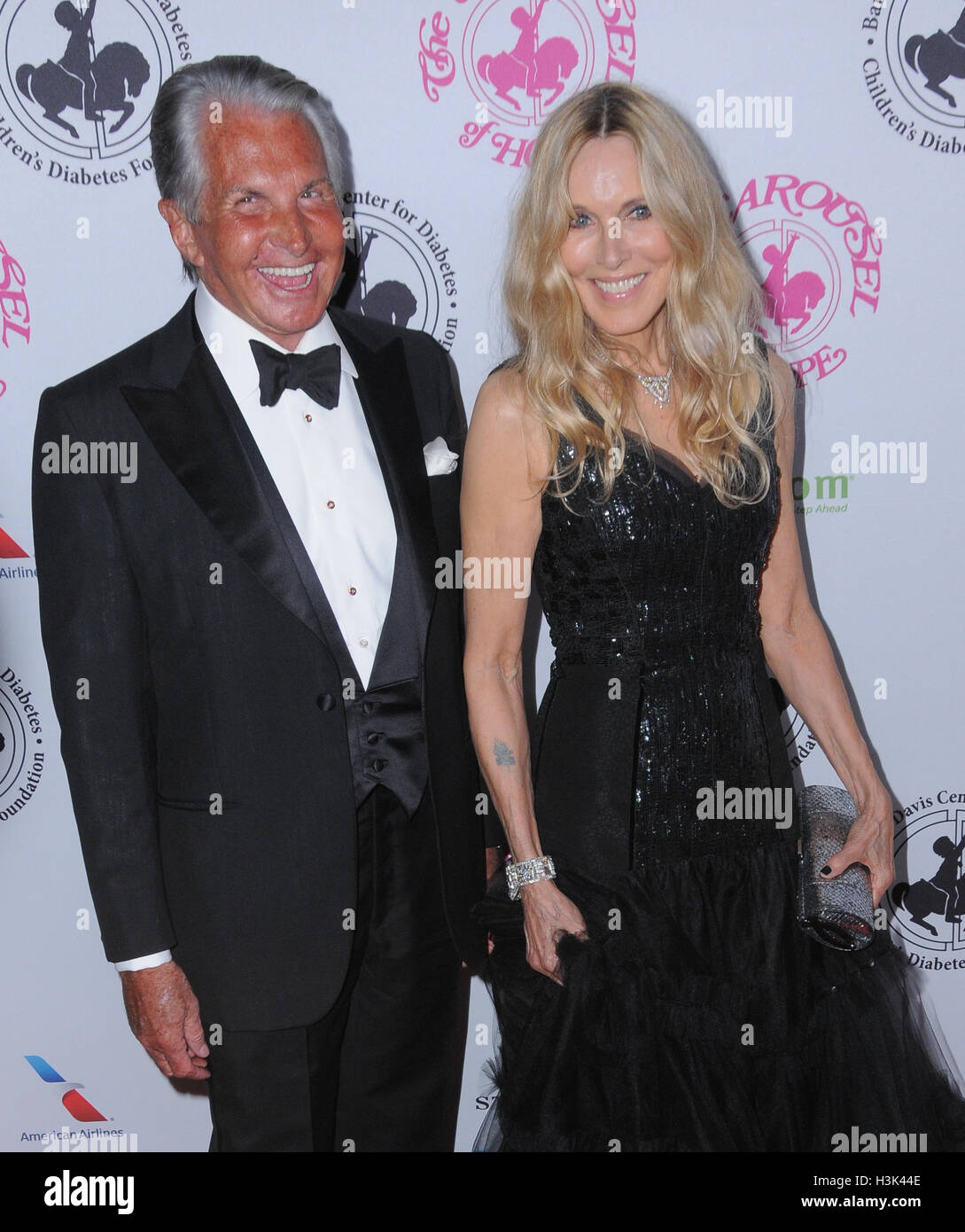 George hamilton alana stewart hi-res stock photography and images - Alamy