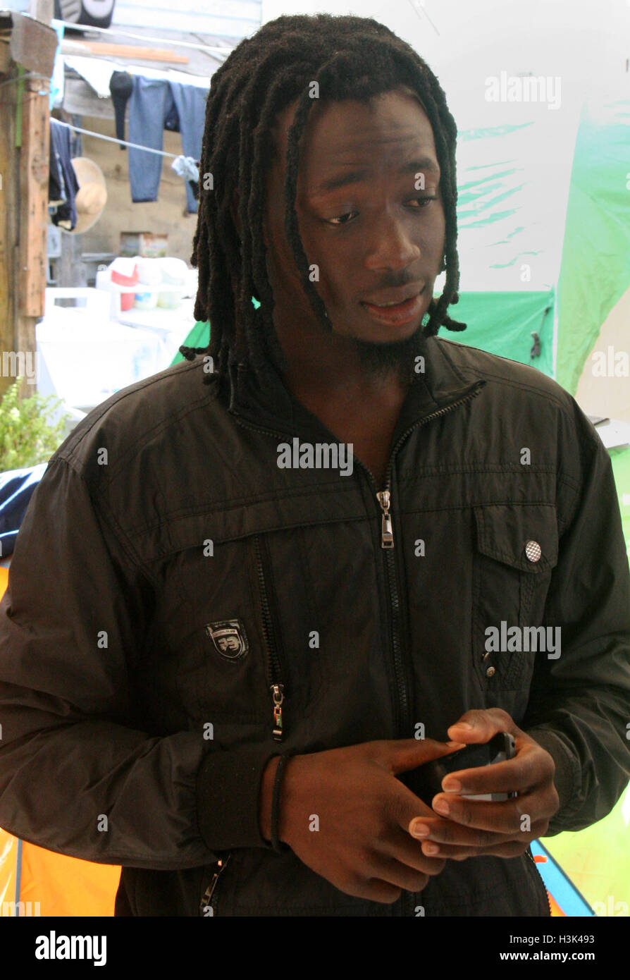 Haitian migrant tijuana hi-res stock photography and images - Alamy