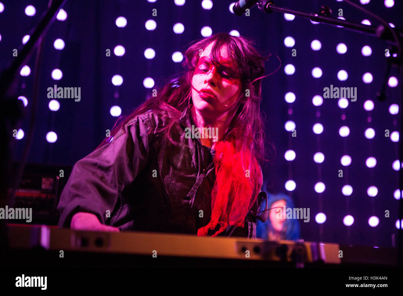 Teri gender bender le butcherettes hi-res stock photography and images ...