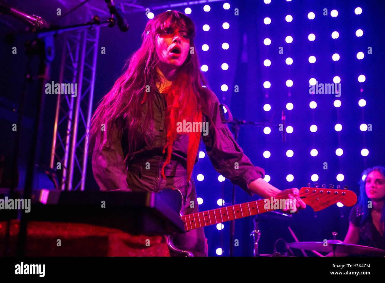 Teri gender bender le butcherettes hi-res stock photography and images ...